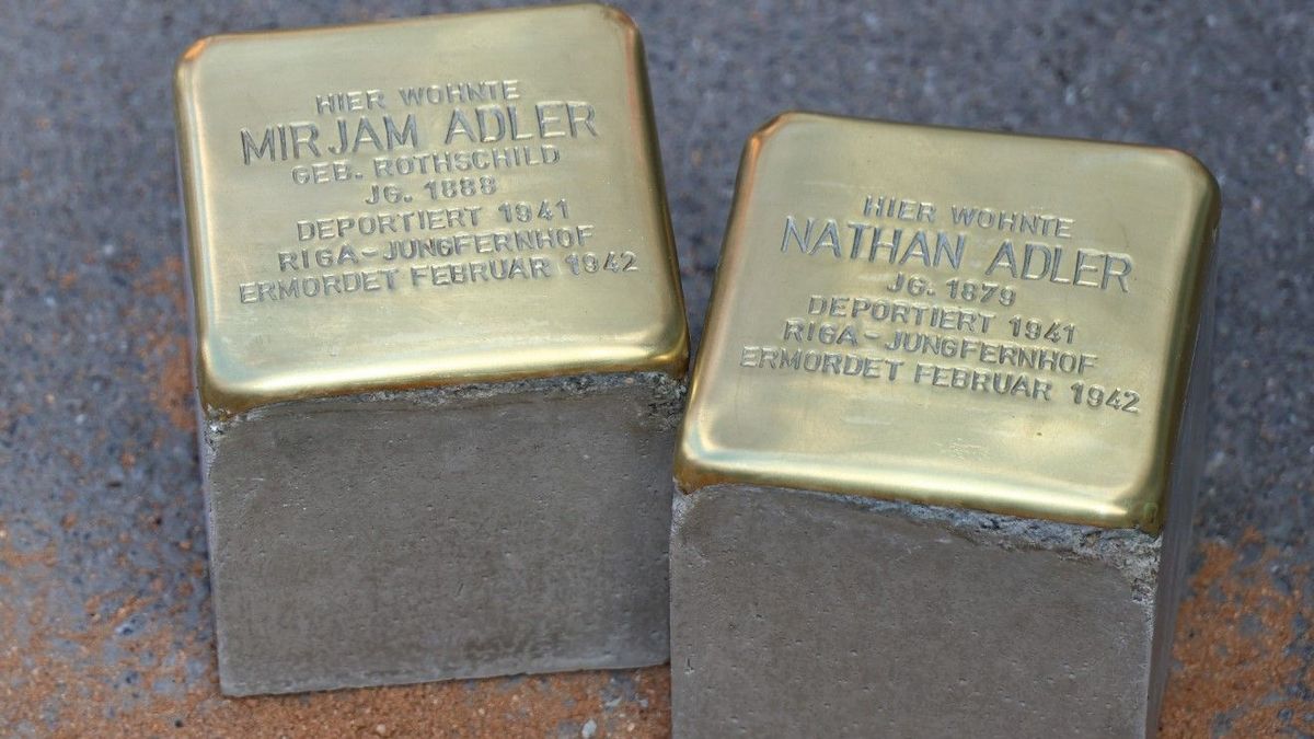 Stolpersteine für den jüdischen Lehrer Nathan Adler und seine Ehefrau ...